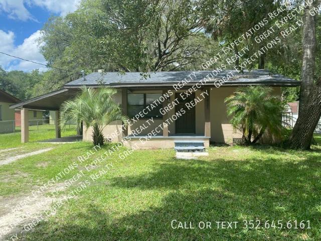 2/1 House In Belleview!