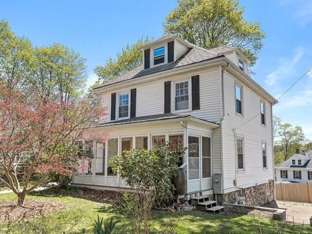 21 Howe St, Wellesley, MA 02482
