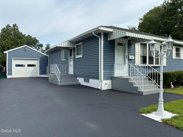 21 Huckleberry Lane
