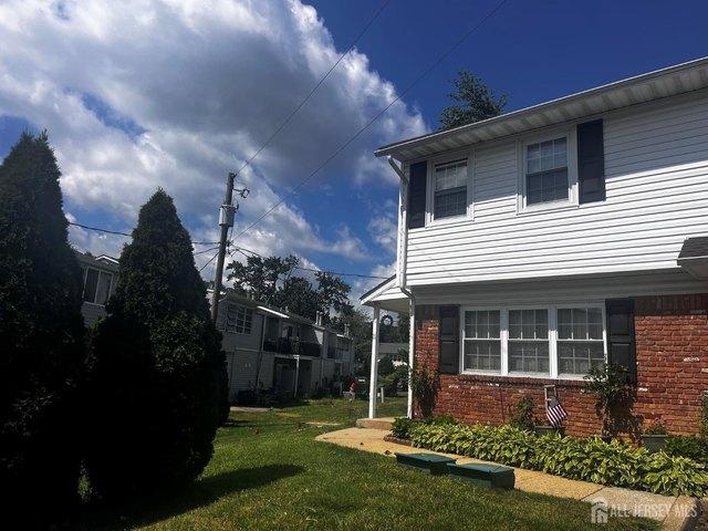 21 Iowa Ct, Old Bridge, NJ 07747