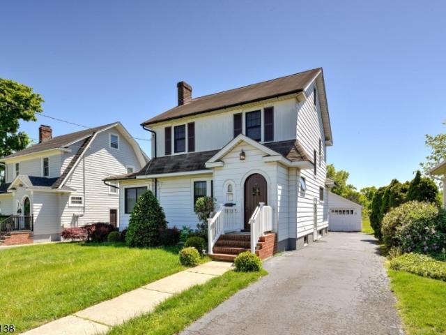 21 Ivanhoe Ave