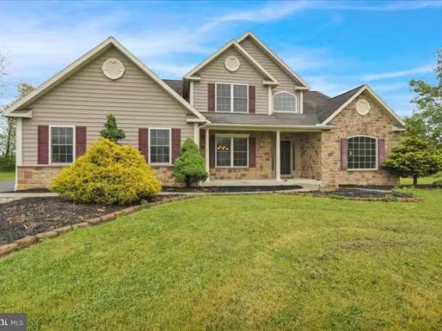 21 JENNIFER DR, BERNVILLE, PA 19506 Single Family Residence Fo.