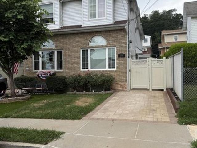 21 Juniper Pl, Staten Island, NY 10306