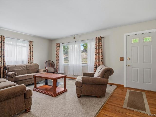 21 Keystone Park
