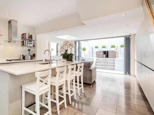 21 Langton Street, Lot's Village, London, SW10 0JH, United Kingdom | 4 bed house for rent #110074869 | Rentberry