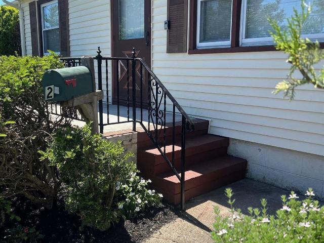 21 Larchmont Dr