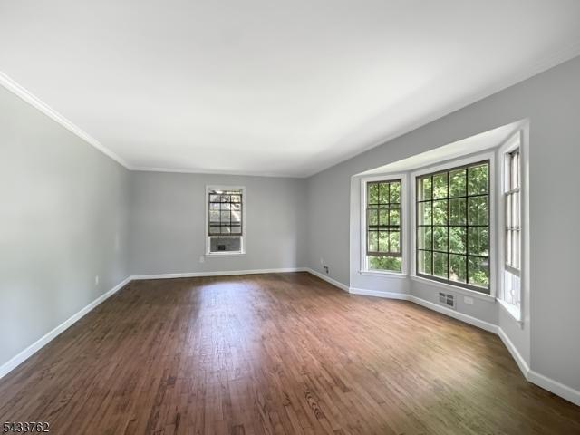 21 Laurel Hill Dr