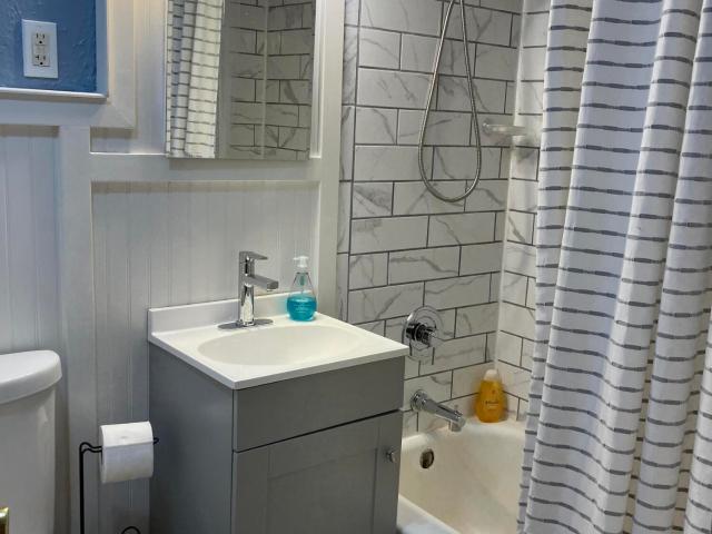 21 Leroy Place Unit 1E