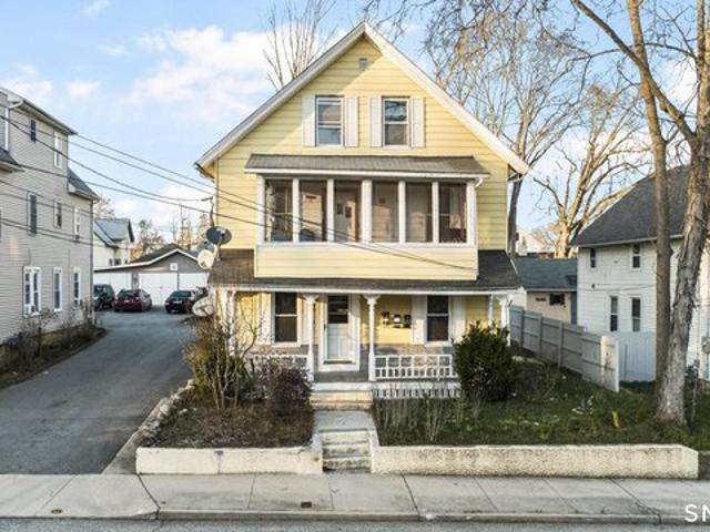 21 Lewiston Ave, Windham, CT 06226