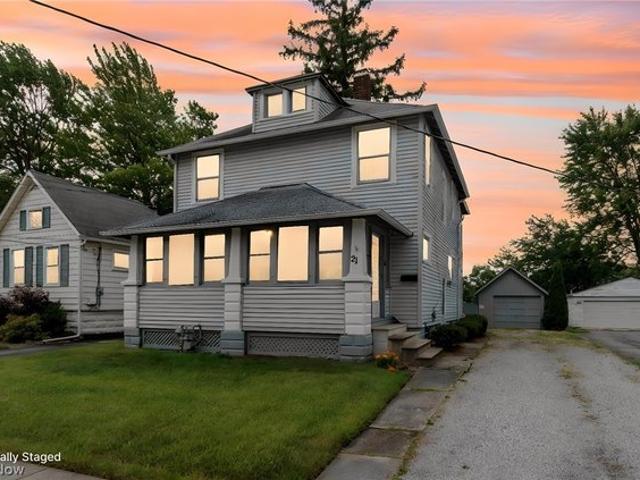 21 Lincoln Ave, Berea, OH 44017