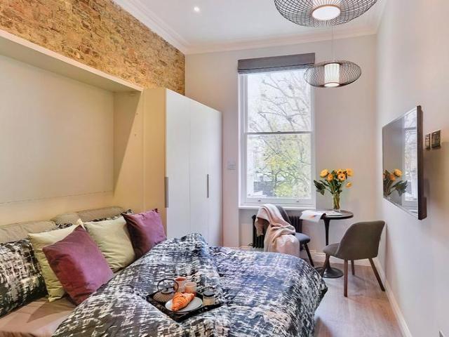 21 Linden Gardens, London W2 Studio to rent £3,228 pcm £745 pw