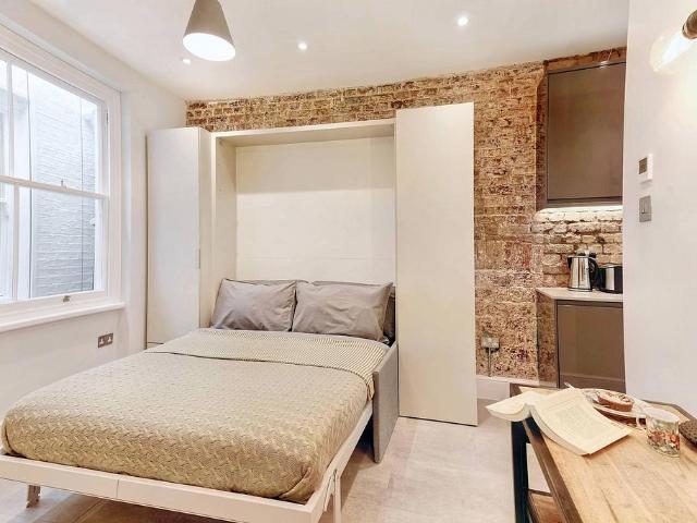 21 Linden Gardens, London W2 Studio to rent £3,228 pcm £745 pw