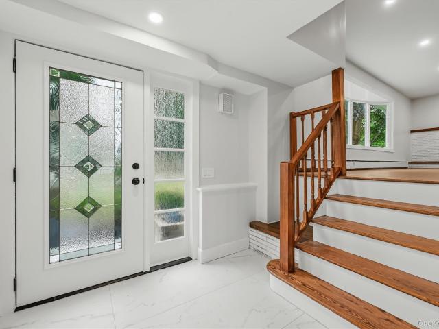21 Manhattan Avenue 19