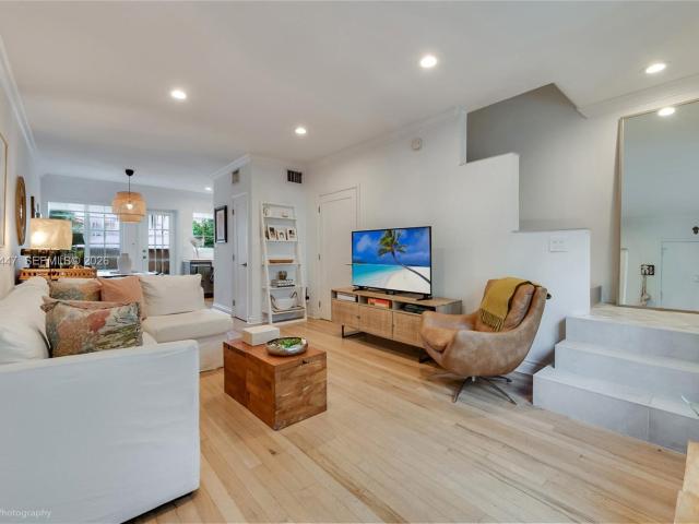 21 Madeira Ave, Unit 12, Coral Gables, FL 33134 | MLS #A11997 | Compass