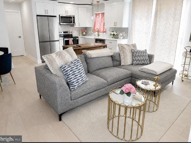21 Madison Avenue # 2