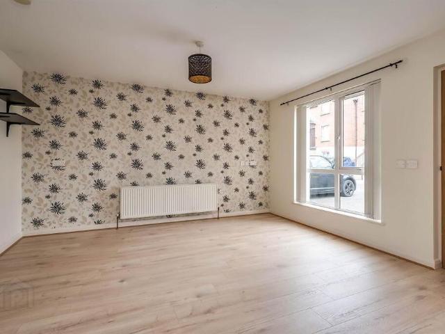 21 Maldon Court, Belfast, BT12 6GY