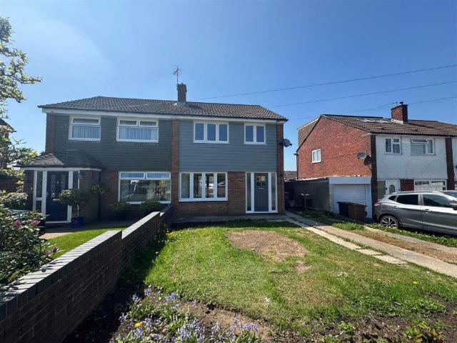 21 Maple Close, The Bryn, Pontllanfraith NP12, 3 bed property to rent, £1,195 pcm | PrimeLocation