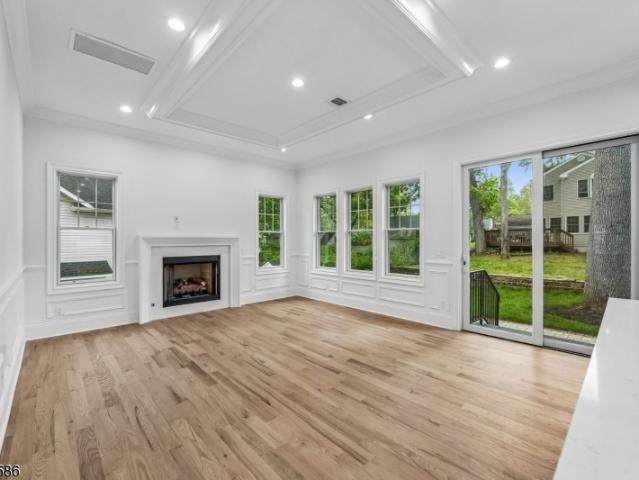 21 Maplewood Dr