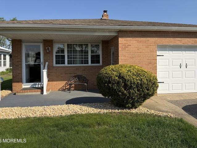 21 Maracaibo Pl, Toms River, NJ 08757