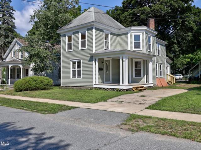 21 Mechanic St, Hudson Falls, NY 12839