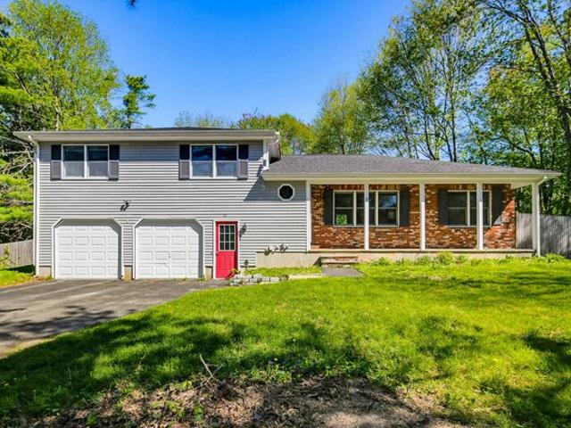 21 Melden Dr, Brunswick, ME 04011