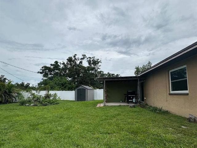 2/1 minutes from downtown & beaches