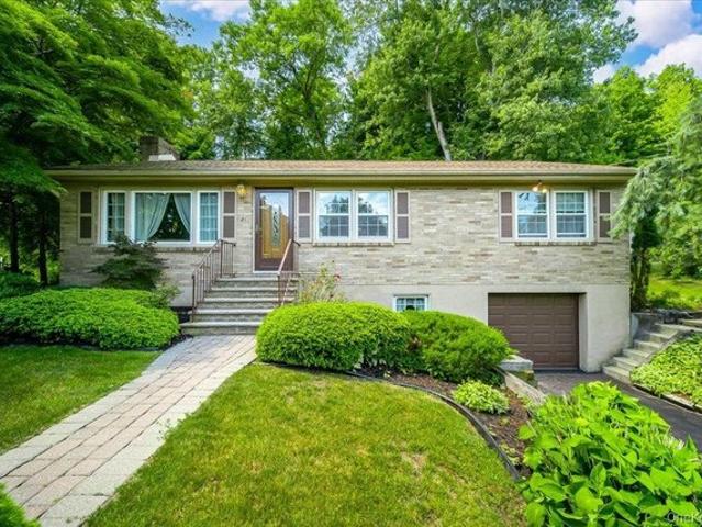 21 Midland Ave, Central Valley, NY 10917