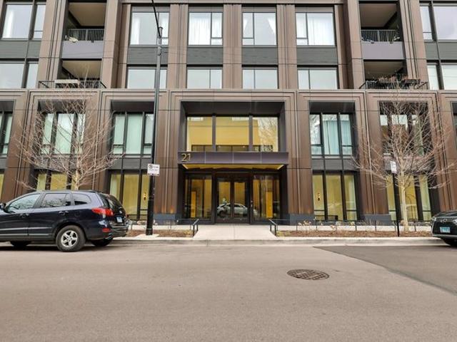 21 N May St Apt 501, Chicago, IL 60607