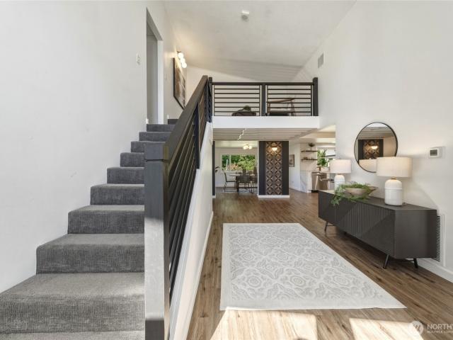 21 N Bellevue Avenue