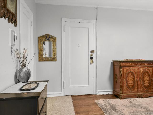 21 N Chatsworth Avenue 3C