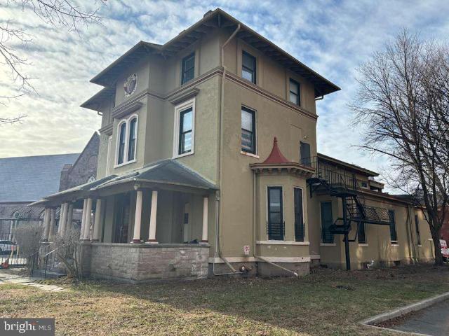21 N Clinton Avenue