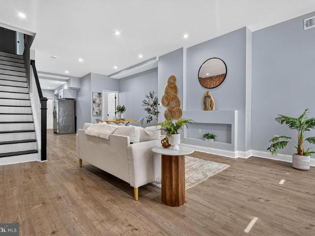 21 N Gilmor Street