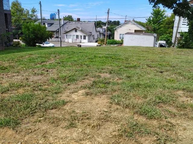 21 N Hill St