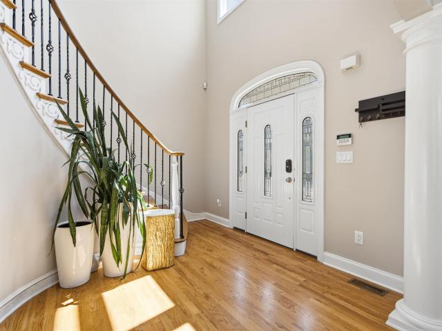 21 N Kenyon Ave