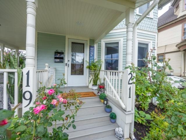 21 N Lincoln Ave