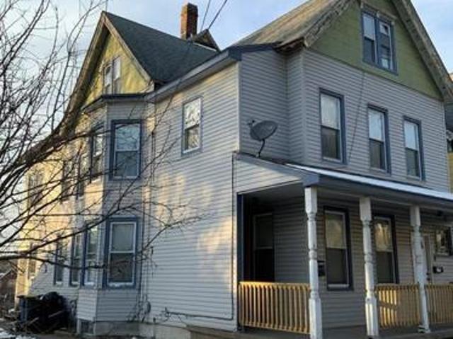 21 N Walnut St #3, Waterbury, CT 06704