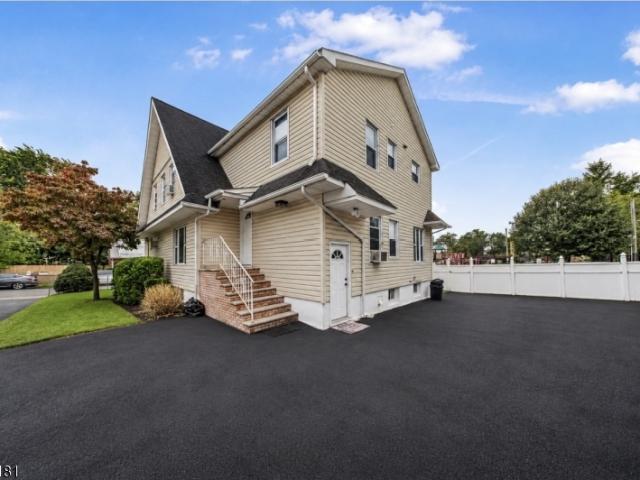 21 N 13Th St