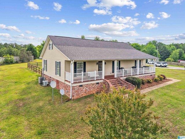 21 Nora Ln, Sylacauga, AL 35151