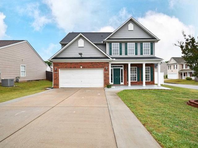 21 Nut Leaf Ln, Greenville, SC 29605