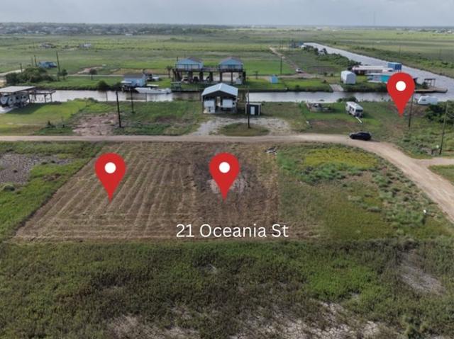 21 Oceania St, Sargent, TX 77414