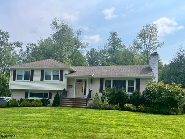21 Oak Ridge Rd