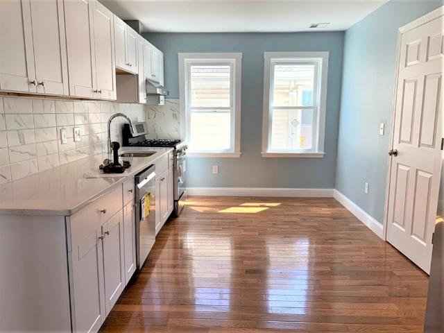 21 Oakland St, Unit 2, Cambridge, MA 02139 | MLS #73491 | Compass