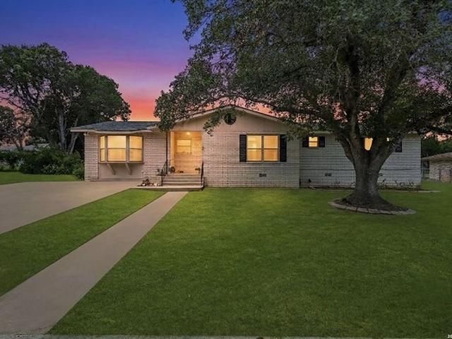 21 Ohio St, New Braunfels, TX 78130