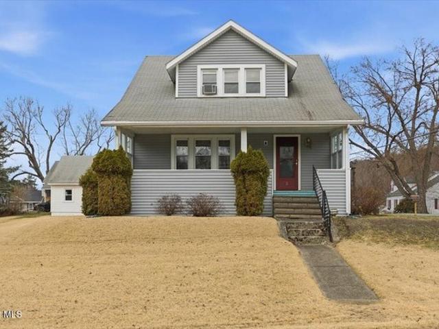 21 Orchard Ter, Wynantskill, NY 12198