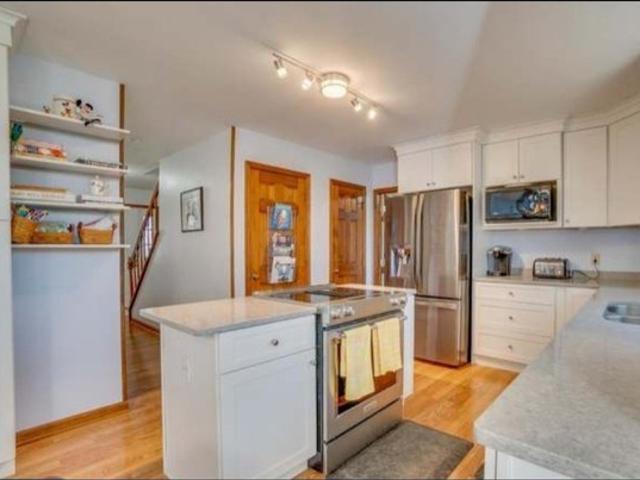 21 Owen St, Stafford, VA 22556