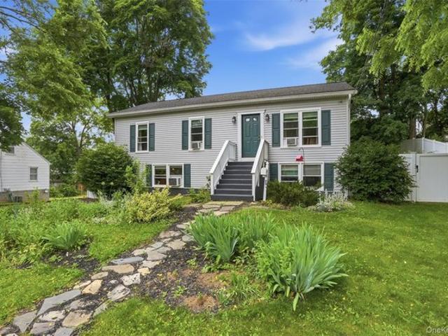 21 Overlook Ave, Beacon, NY 12508