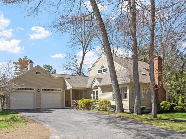 21 Peninsula Dr Unit 21, Stratham, NH 03885