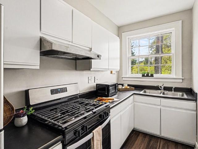 21 Peachtree Memorial Drive NW
