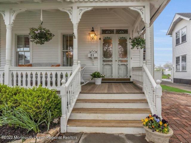 21 Pearce Avenue