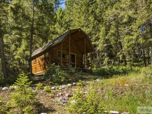 21 Pinetree Dr, Salmon, ID 83467
